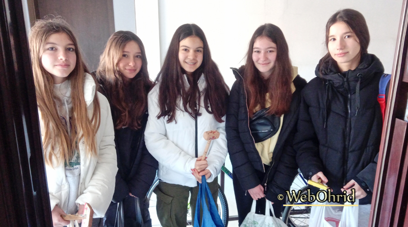 Коледарчињата го најавија Христовото раѓање • WebOhrid