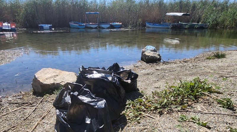 Успешно реализиран проектот „Екологијата дел од нашата култура“, младите го чистеа струшкото ...